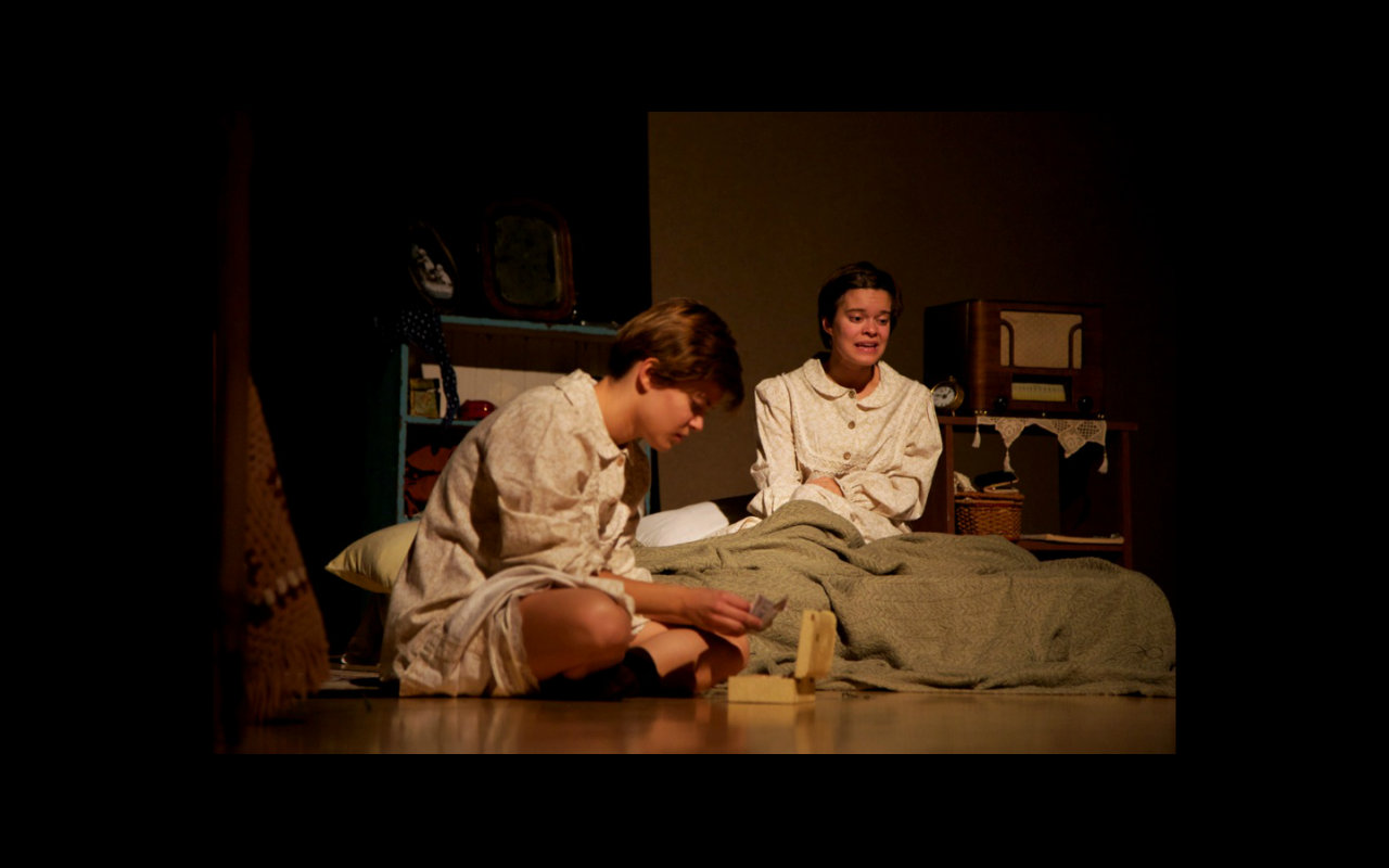 Emily Hinkler & Elizabeth Hinkler.